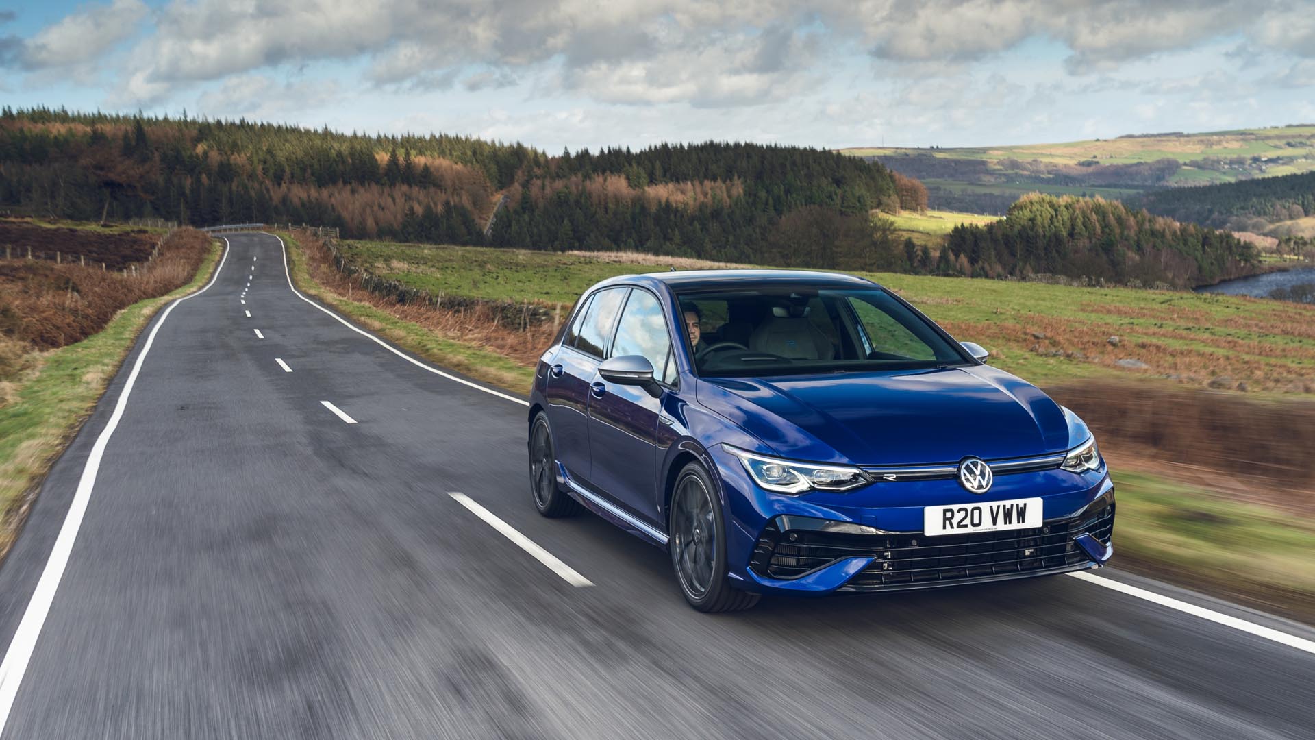 Volkswagen Golf Windscreen Replacement - UK CAR GLASS