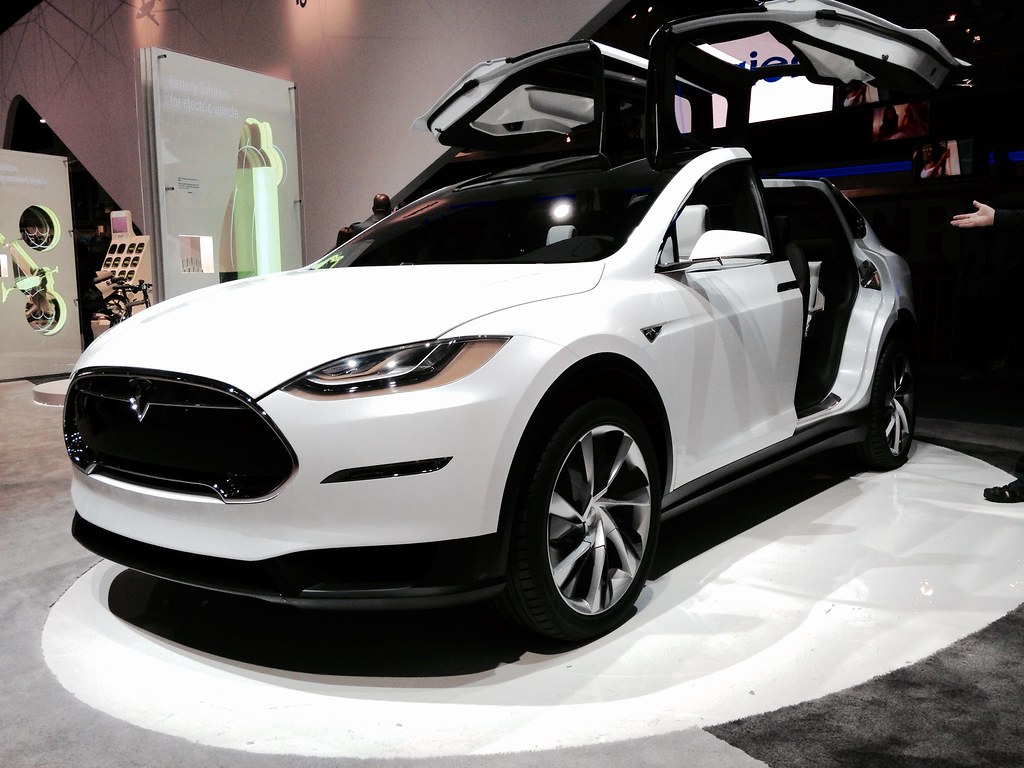 Tesla Model X - Windscreen Replacement Service